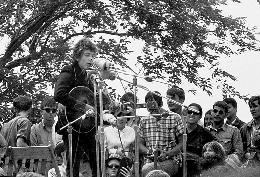 30 Historic Music Festival Moments in Photos - Kate Knows
