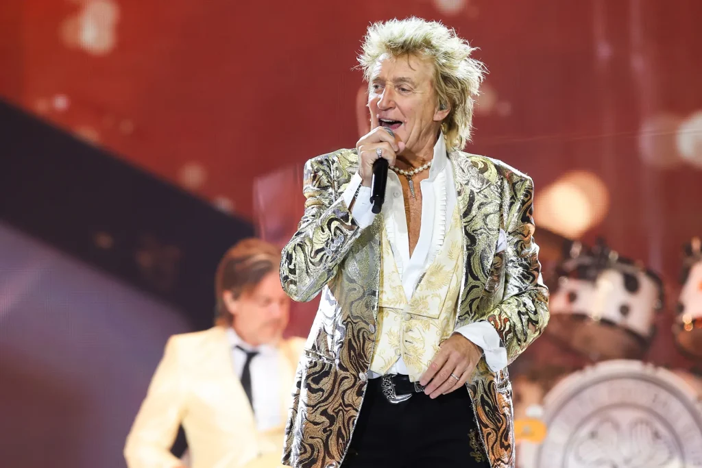 27 Singers from the ’70s Who Are Still Performing Today - Kate Knows