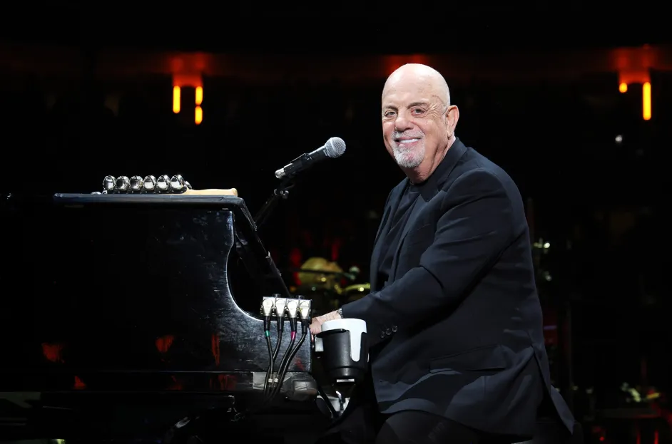27 Singers from the ’70s Who Are Still Performing Today - Kate Knows