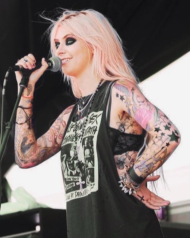 Stars Who Went Through A Goth Phase - Kate Knows