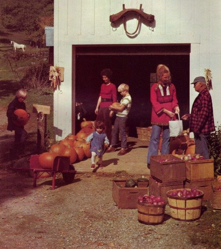 27 Retro 70s Pics To Get You Feeling Cozy This Fall - Kate Knows