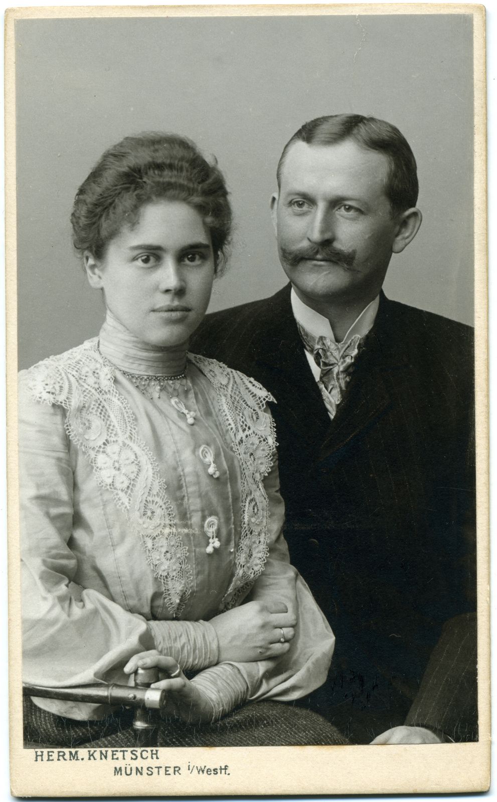 Wholesome Vintage Portraits Of People From The Past - Kate Knows