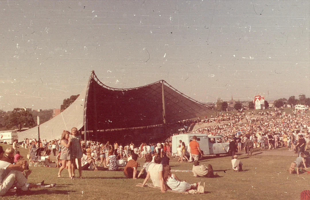 25 Photos That Show What Life Was Like In 1966 - Kate Knows