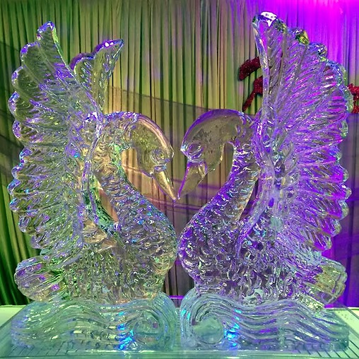 30 Incredible Ice Sculpture Photos - Kate Knows