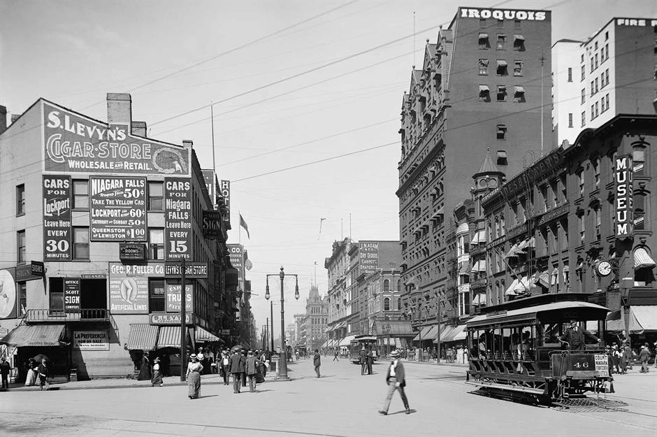 25 Vintage Images That Show How Main Streets Used To Look And Feel ...